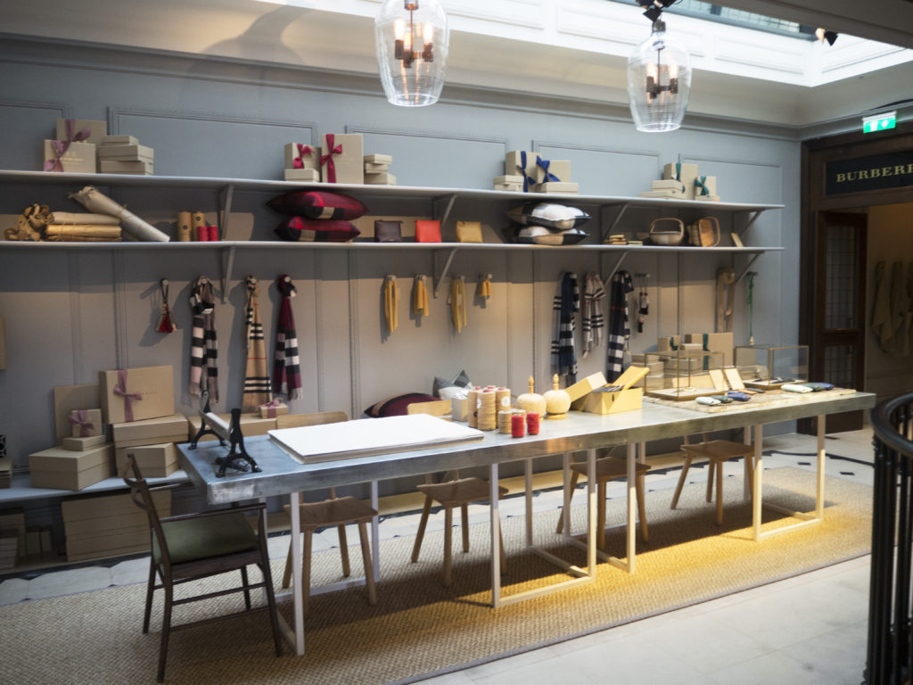 RESTAURANT GUIDE: Thomas' s Cafe, Burberry London